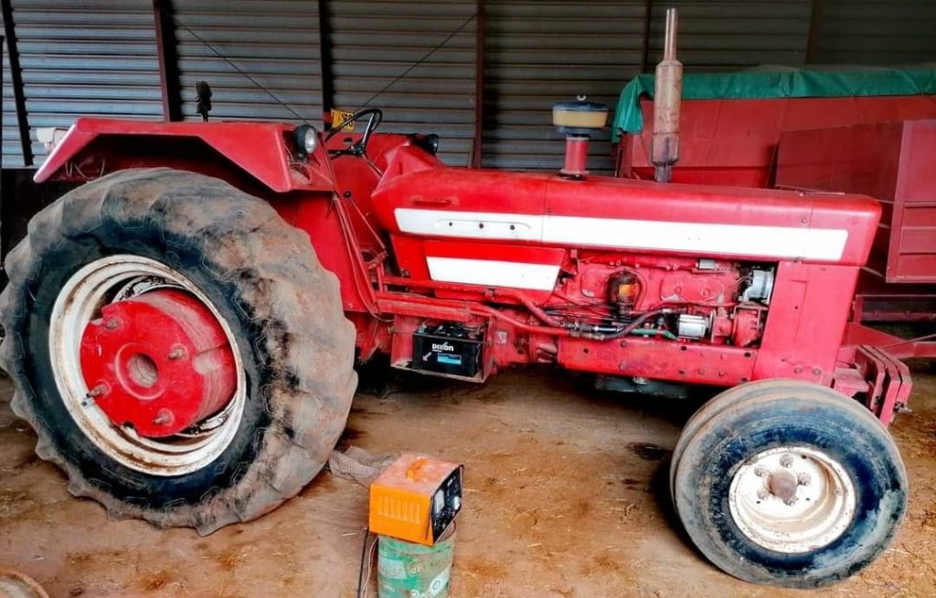 1975 Volvo T800 4×2 - CFC Agri