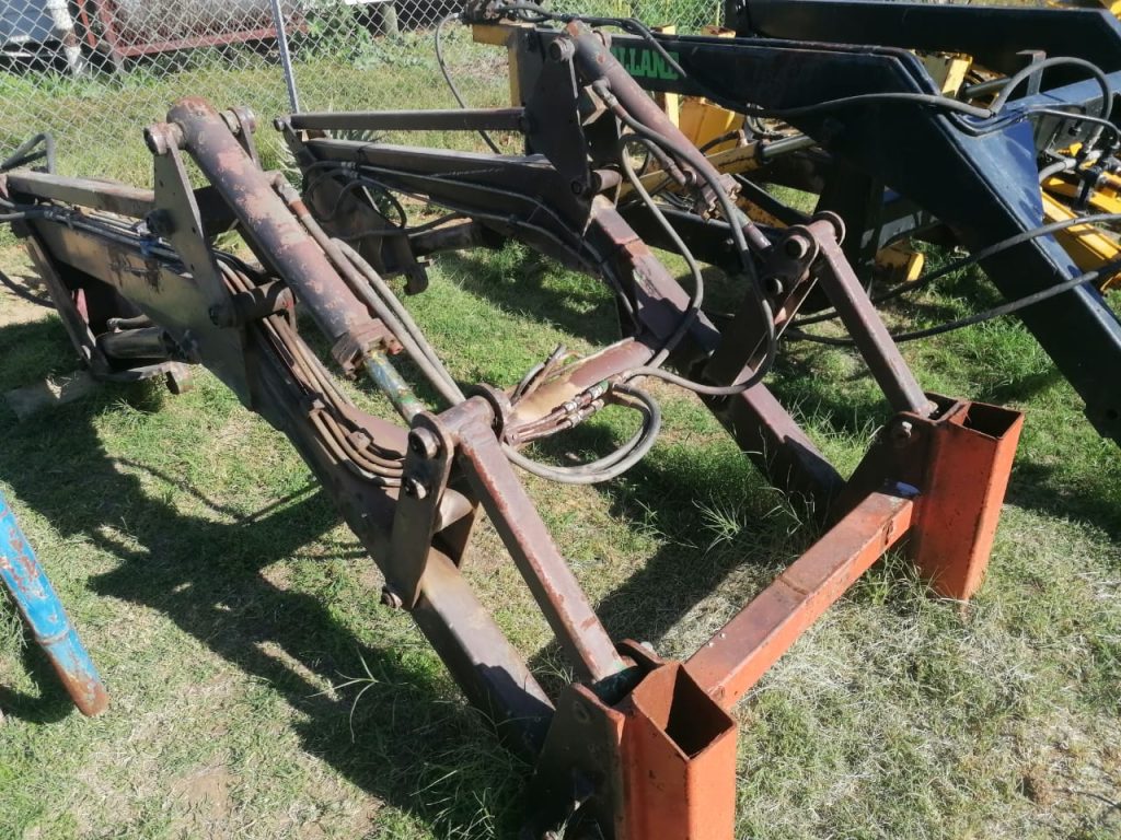 Bon Art Loader - CFC Agri