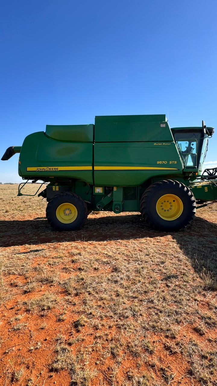 John Deere 9570 STS Combine Harvester - CFC Agri