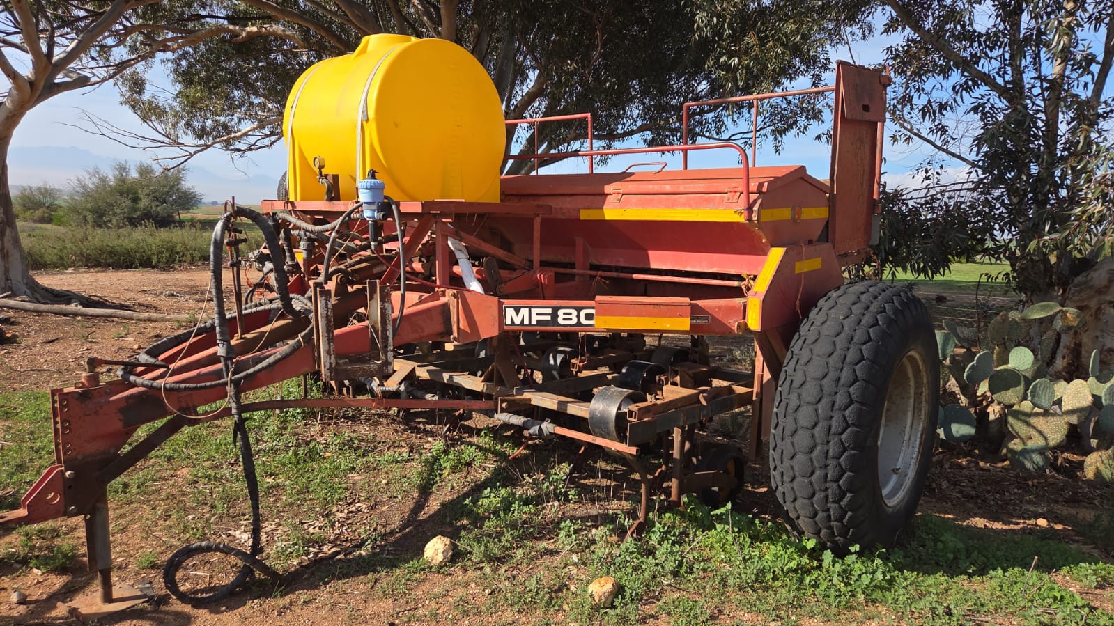 Massey Ferguson Smallgrain Planter - CFC Agri